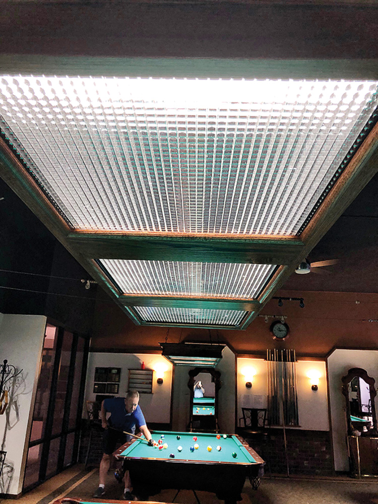 Cottonwood Pool Room takes on new look – Sun Lakes Splash